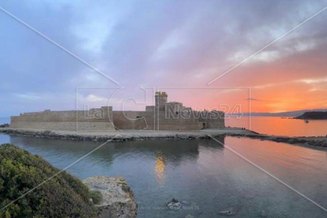 Inaugurato a Le Castella “Pelagos”, il museo tecnologico del mare
