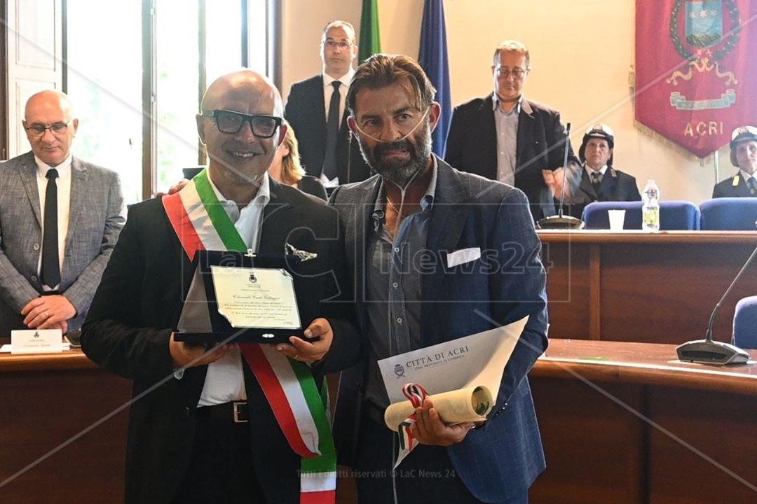 Vittima dell’uranio impoverito, il colonnello Carlo Calcagni riceve la ...