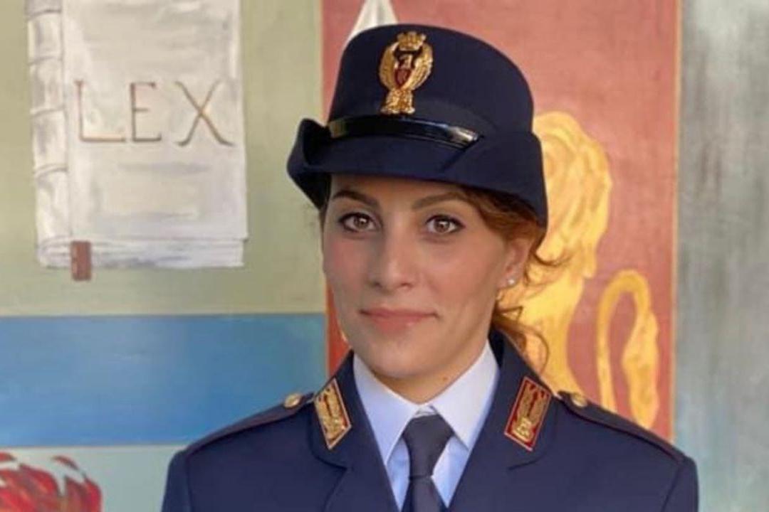 Giovane poliziotta trovata morta a Mirto: domani l’autopsia