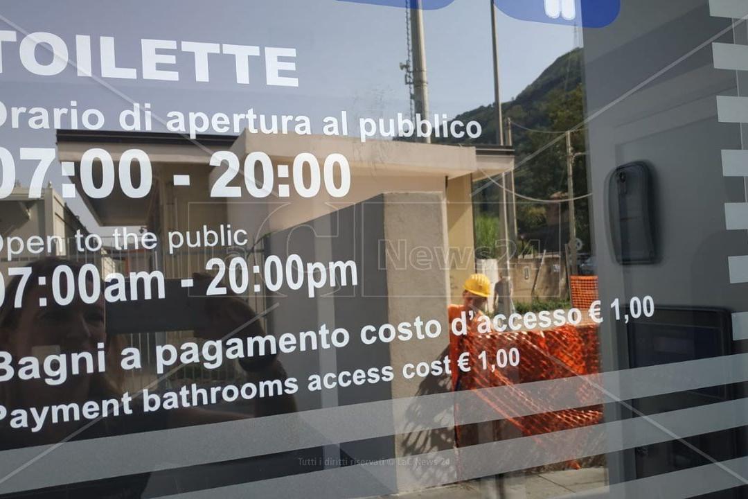 Vietato fare pipì gratis e dopo le 20: bagni a pagamento (e a tempo ...
