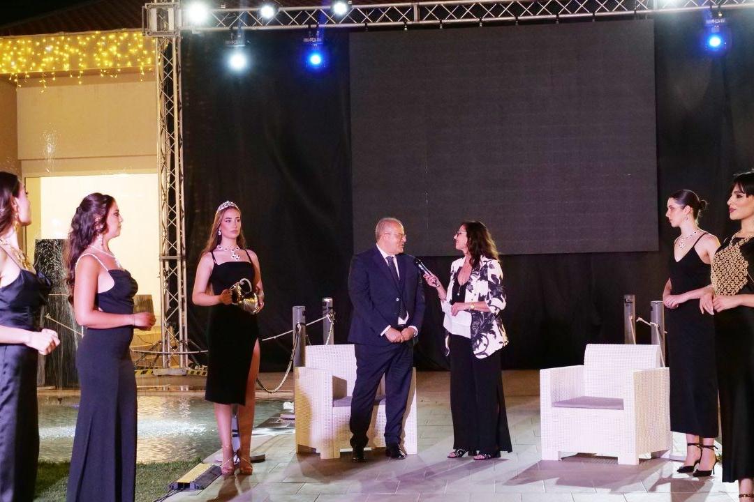 Arte e solidarietà per celebrare le creazioni del maestro orafo Michele ...