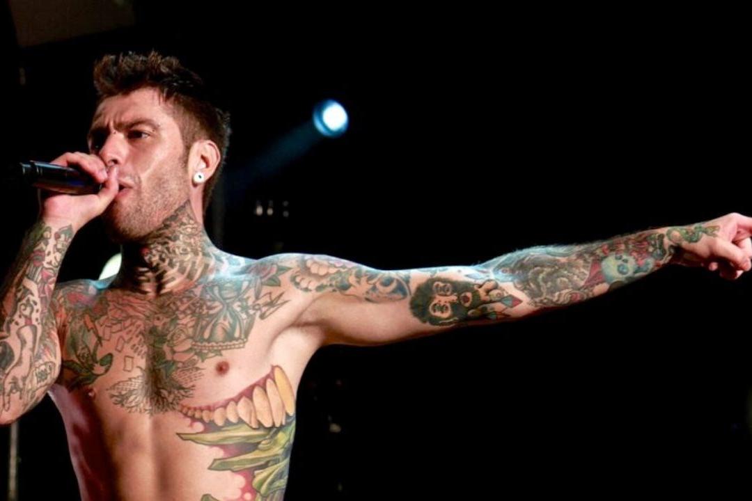 Fedez in Calabria, il rapper milanese special guest al Doha di Nocera ...