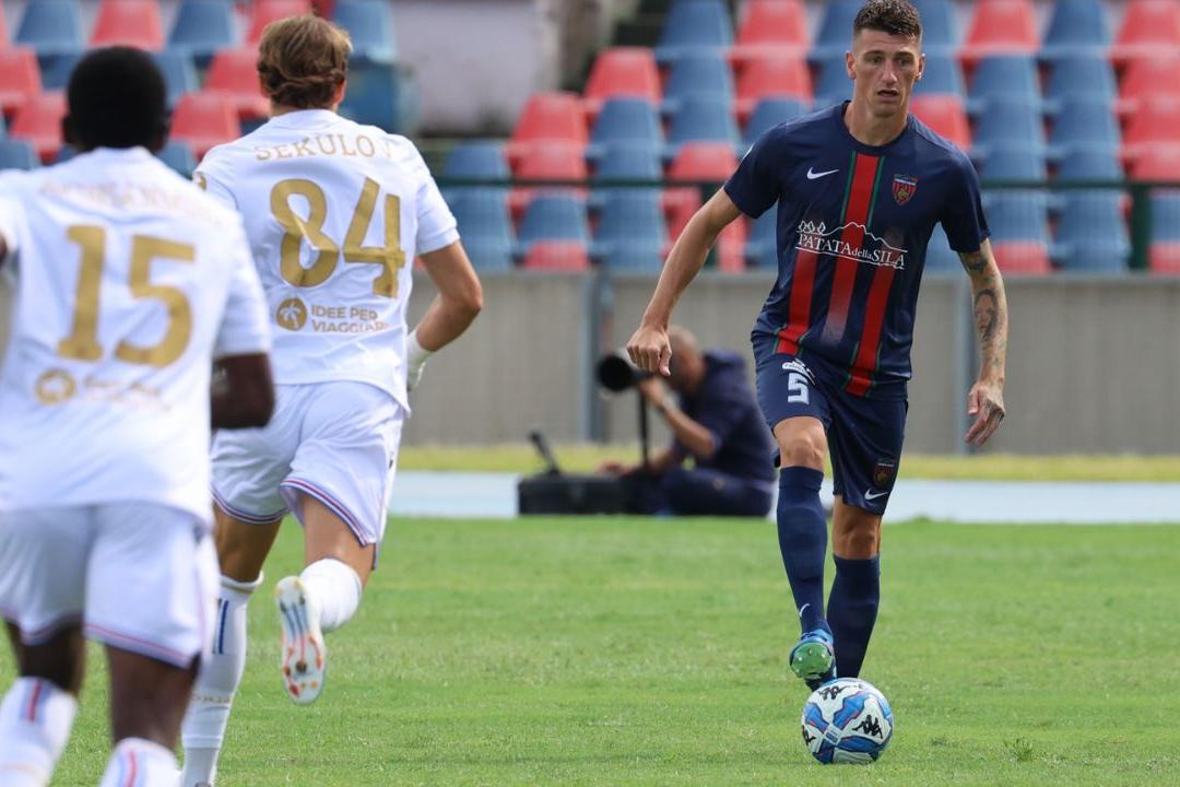 Mercato, il Cosenza cede Michele Camporese al Milan Futuro