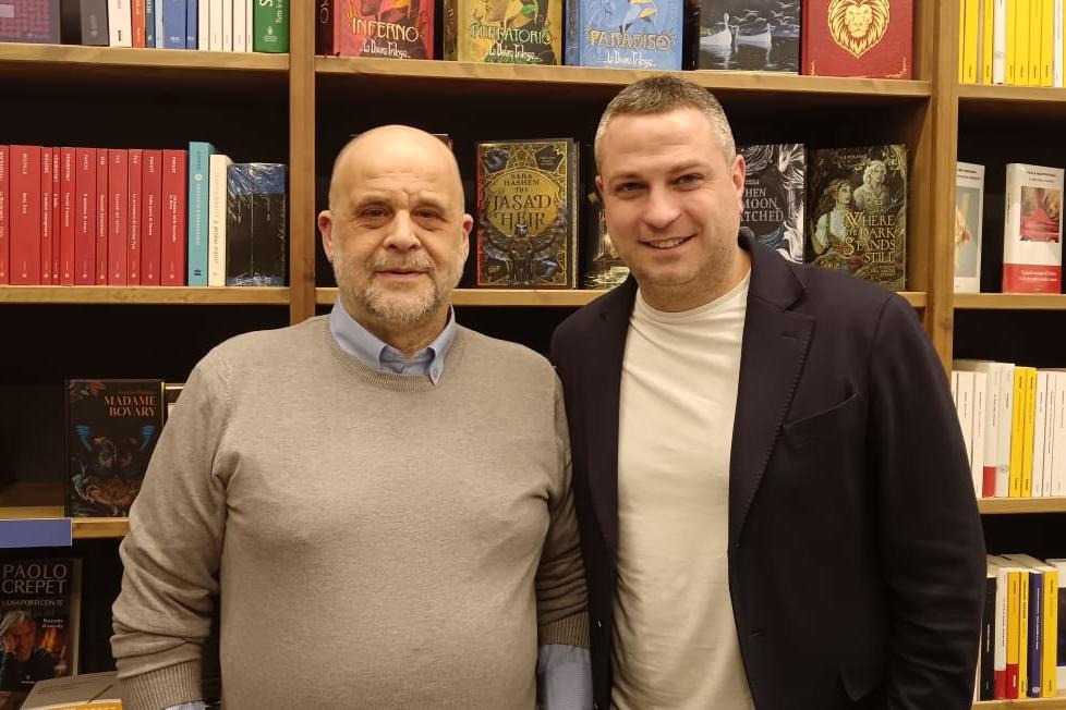 Luca Arnaù in Calabria per il book tour del suo Gli Arcani di Leonardo ...