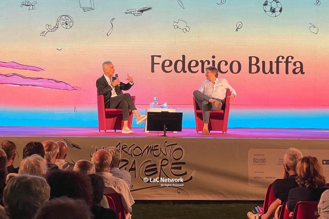 Le Americhe tra storie di sport ed emigrazione, a Roccella l’argomento a piacere di Federico Buffa