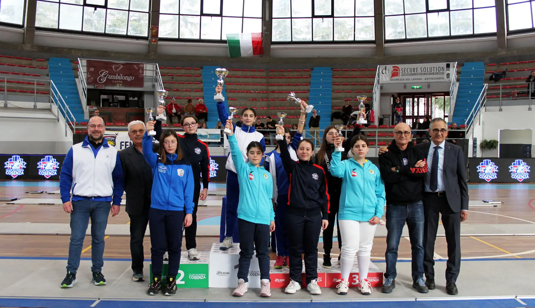 Campionato Regionale Under 14 di Spada: il Club Scherma Cosenza domina ...