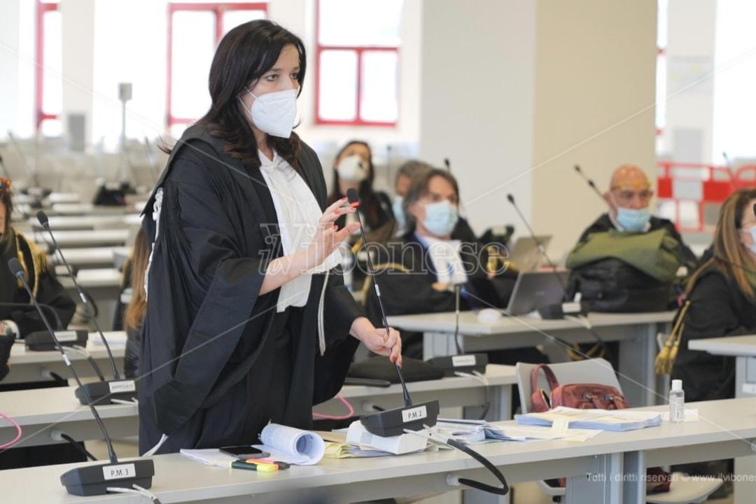 Il pm della Dda Annamaria Frustaci incontra gli studenti di Rombiolo e ...