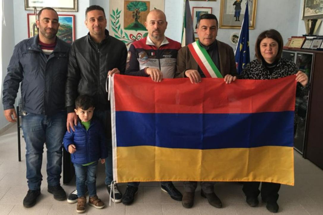 L’Insediamento rupestre di Zungri, le grotte di Brancaleone e il legame ...