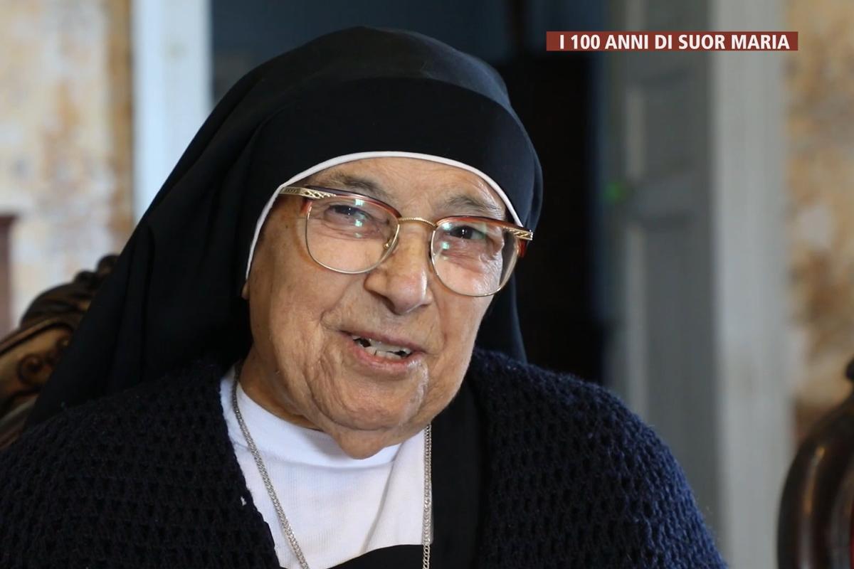 Suor Maria Domenica compie 100 anni a Serra, il racconto della sua vita ...