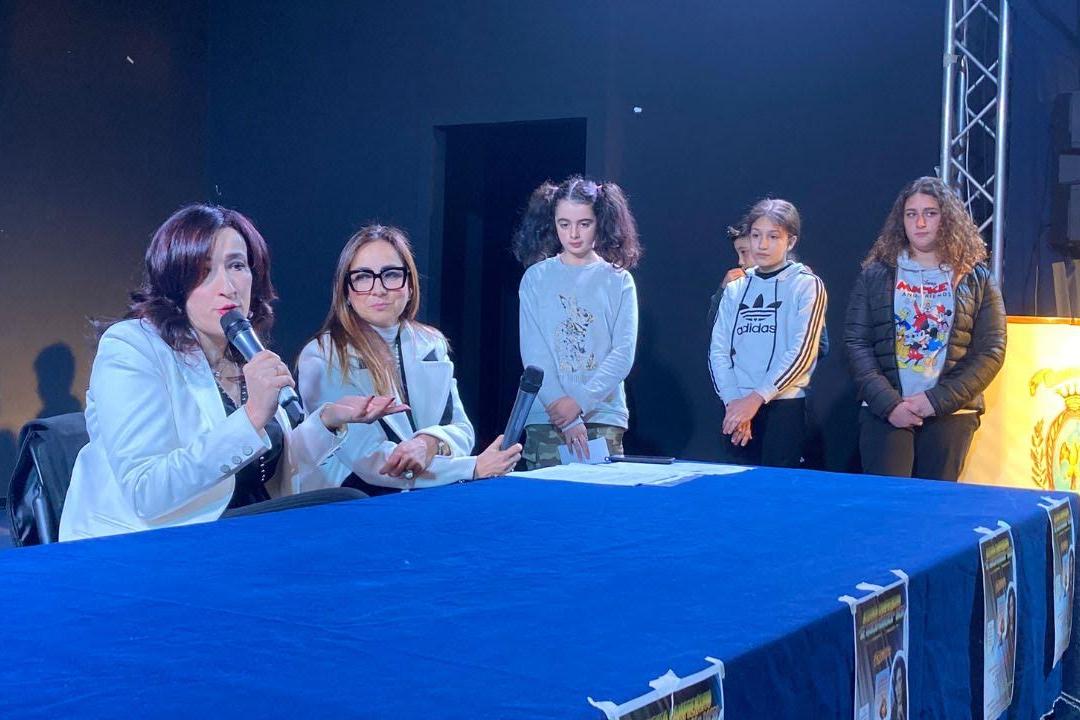 Locri, il magistrato Anna Maria Frustaci incontra gli studenti della ...