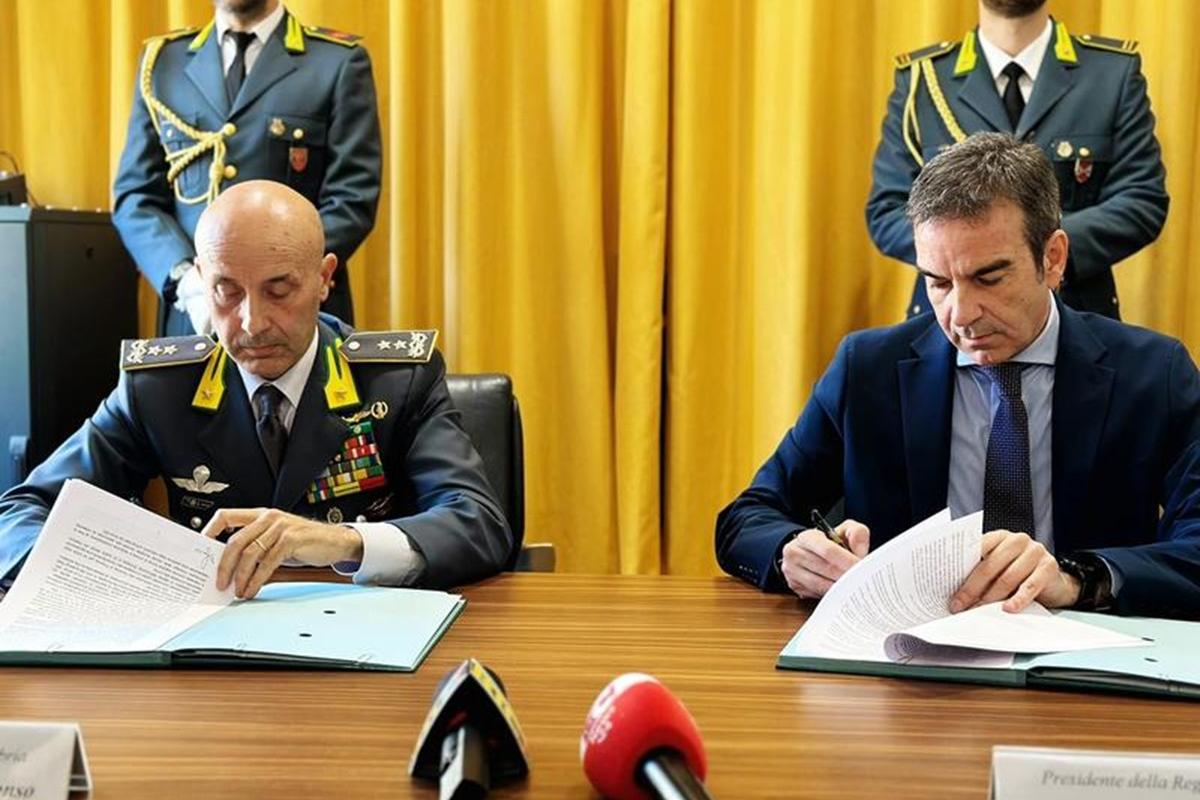 Regione, rinnovato il protocollo d'intesa con la Guardia di Finanza