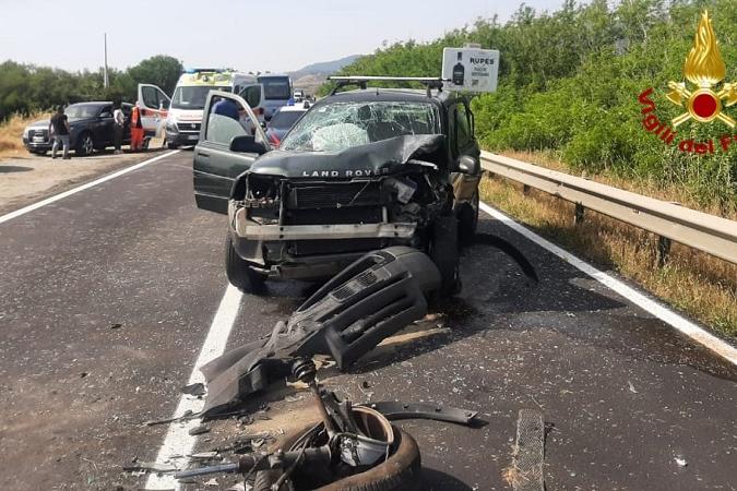 Pauroso frontale a Caposuvero, tre feriti di cui uno grave