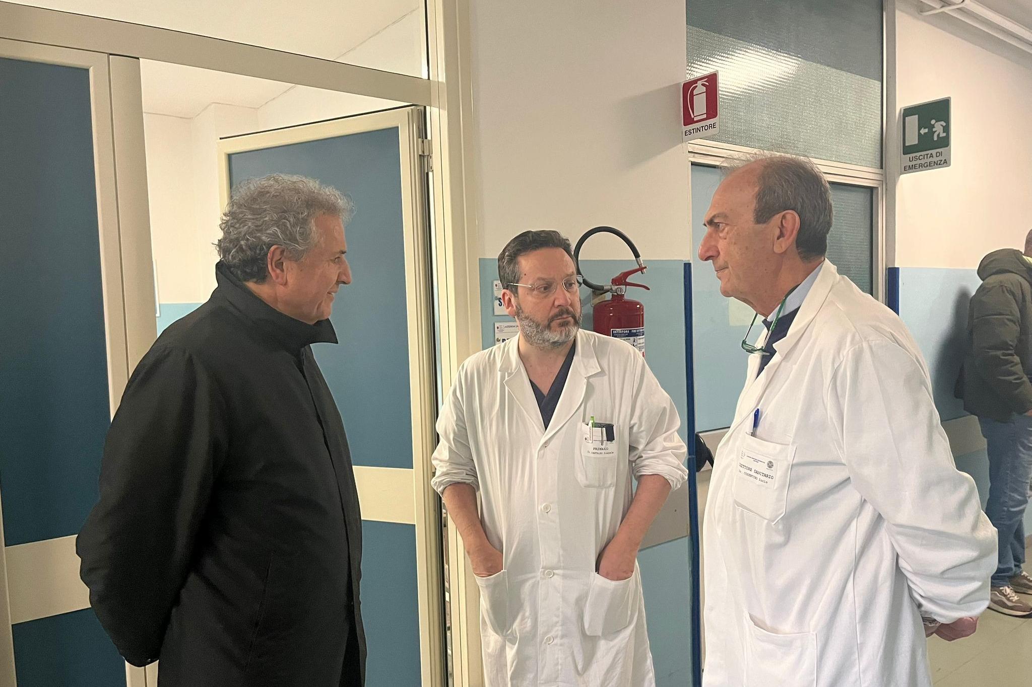 Ospedale di Crotone, prima visita del nuovo direttore dell'Asp Antonio ...