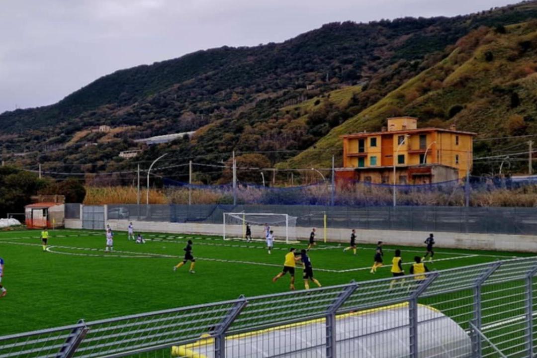 L’esordio nello stadio ritrovato è amaro per il Pizzo: i napitini ...