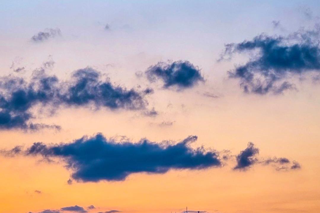 Dove il mare abbraccia il cielo