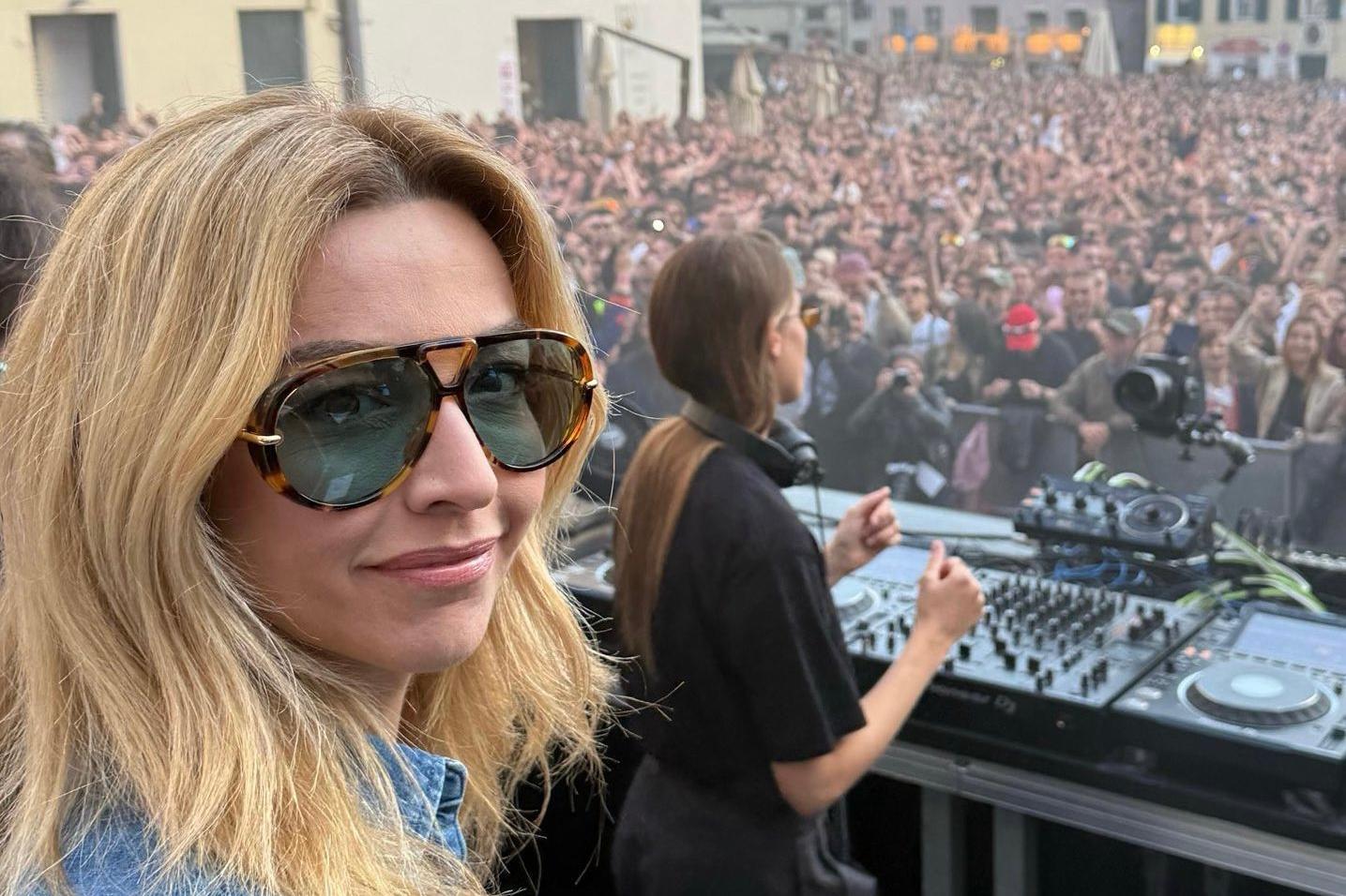 Silvia Salis, sorvegliata speciale “instagrammabile”: dalle scarpe da ...