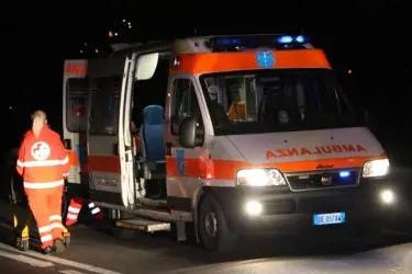 Reggio, perde il controllo della moto e sbatte contro un muretto: morto ...