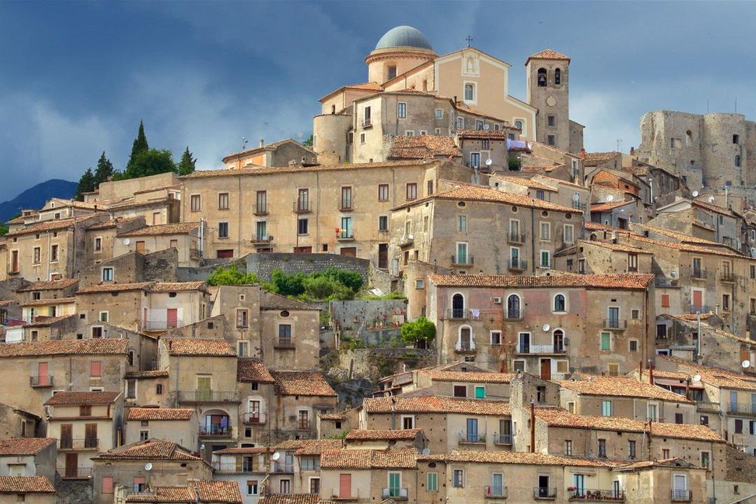 Morano Calabro avvia l'avviso per il recupero degli immobili nel centro ...
